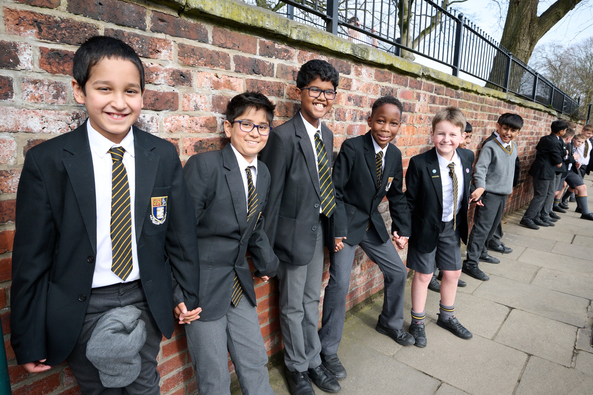 WGSF comes together to take part in Hands Across Wakefield - Queen ...