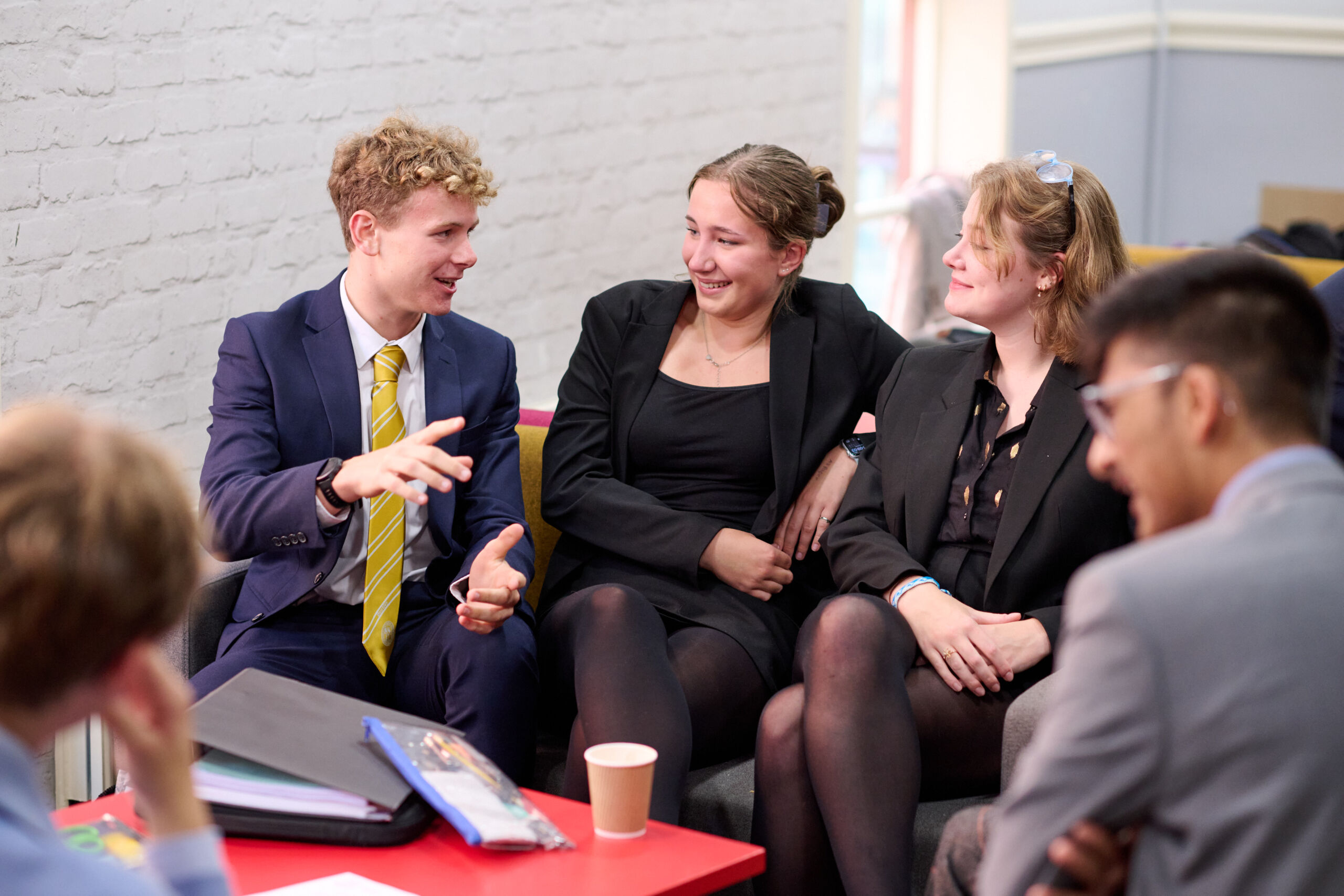 Early UCAS Responses Show Positive Start for Sixth Formers - Queen ...